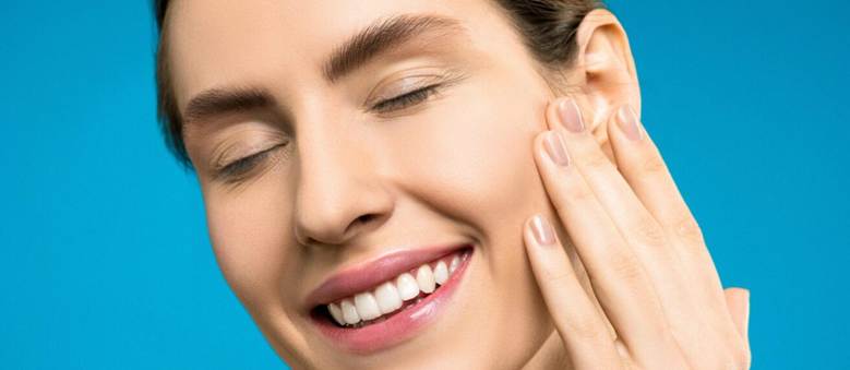 How to Get Beautiful Skin and Strong Nails by Living a Healthy Life